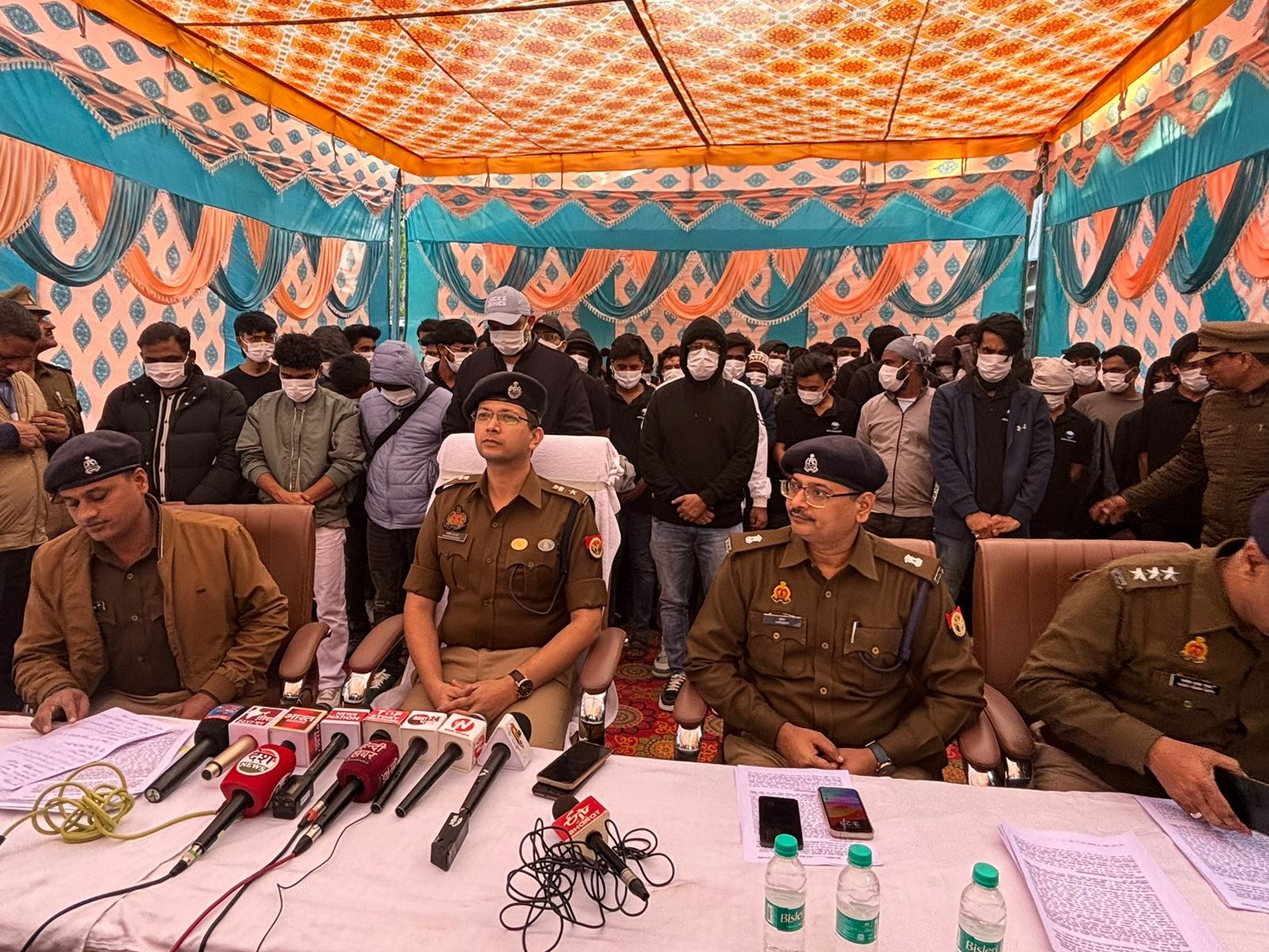 Noida Police Bust Fake Call Center Scam, 76 Arrested Including Key Leaders - Under Coverist
